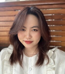 Ms. Tracey – TrueColors – English zone for kids